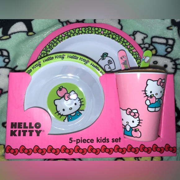 Hello Kitty | Dining | Hello Kitty 5piece Feeding Kids Set Nib New Nwt ...